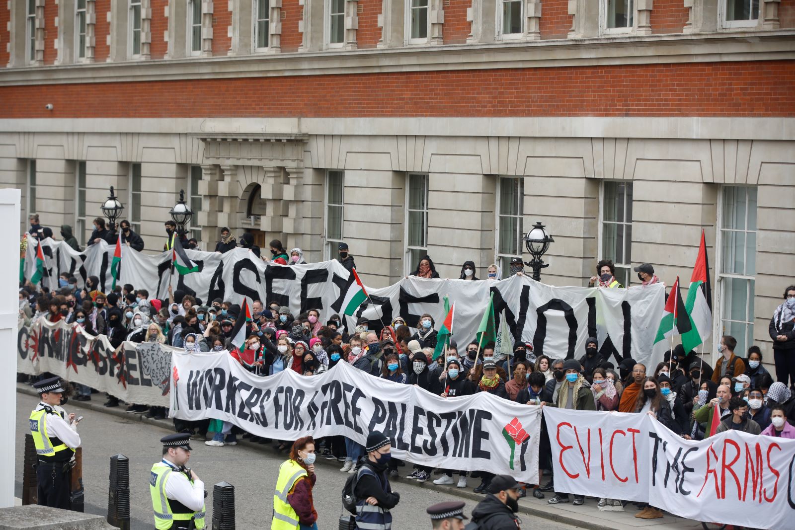 Trade unionists block 4 sites involved in arms supplies to Israel on ...