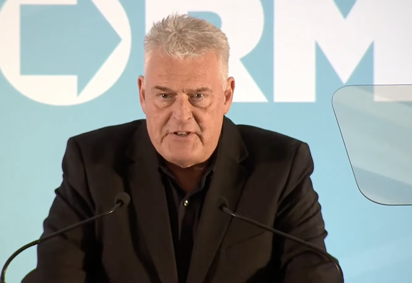 Reform UK supporters chant ‘Free Tommy Robinson’ at party conference ...